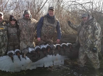Wisconsin Duck Hunts | Mississippi River Waterfowl Hunting Outfitter
